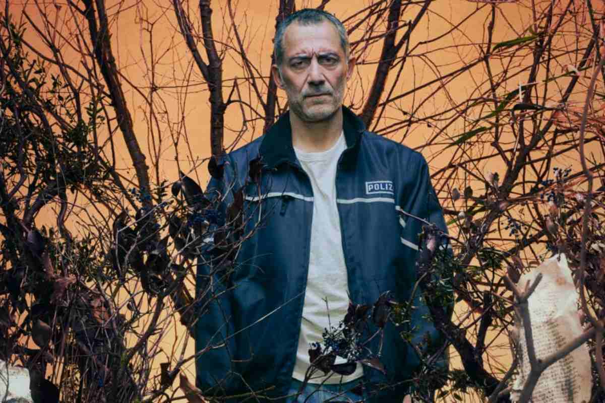 Dostoevskij Serie, Dove Vederla, Uscita, Cast